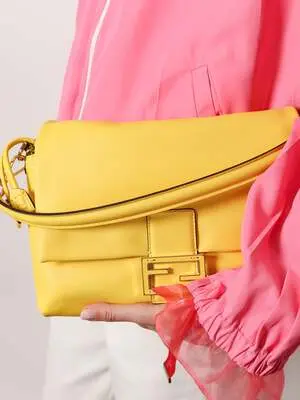 Fendi Mamma Baguette Medium Leather - Yellow