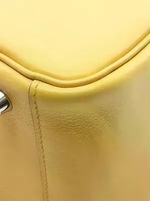 Hermès 2023 26 Lindy Shoulder Bag - Yellow
