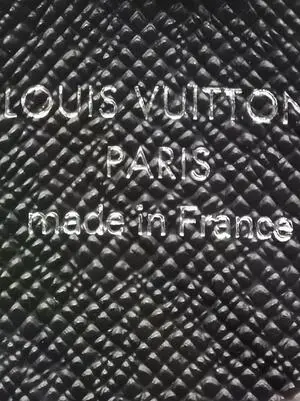 LOUIS VUITTON 2021 Textured Leather Wallet