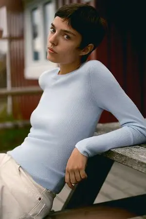 Maeve Markie Lightweight 100% Cashmere Long-sleeve Sweater - Sky Blue