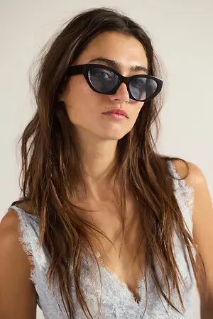 Free People Linda Cat Eye Sunglasses - Chocolate Tort/sky Blue