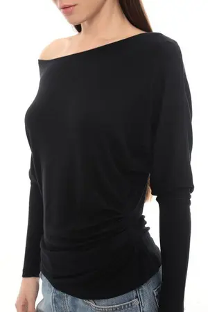 MONLICIA Long Sleeve Off-shoulder Top