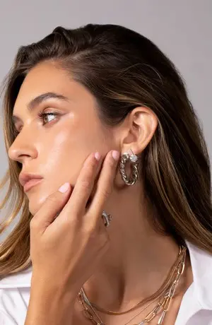 SHYMI Twist Hoop Earrings - Silver
