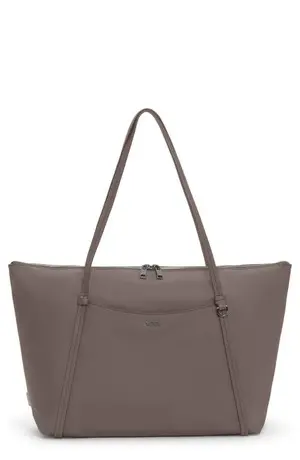 Tumi Q Tote - Mink