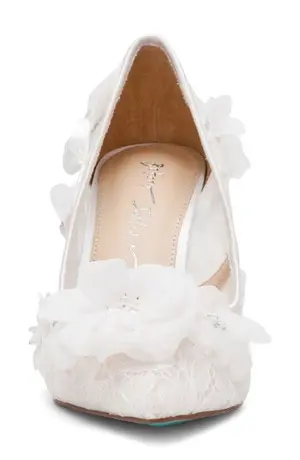 Betsey Johnson Darcy Pointed-toe Pump - Ivory