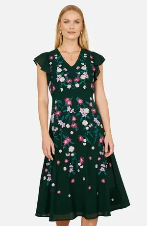 YUMI Floral Embroidered V-neck Midi Dress