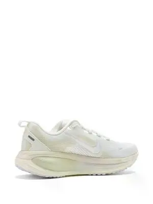 Nike Vomero 18 Sneakers