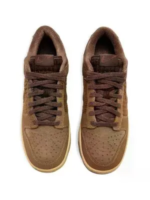 Nike Dunk Low Retro Premium Sneakers - Brown