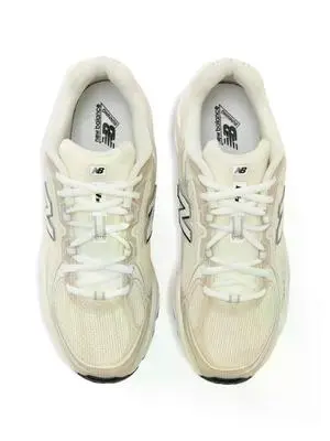 NEW BALANCE 740 Sneakers - Neutrals