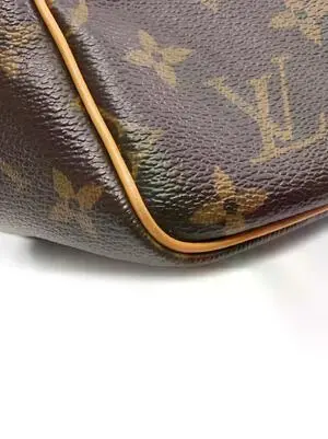 LOUIS VUITTON 2005 Batignolles Monogram Handbag