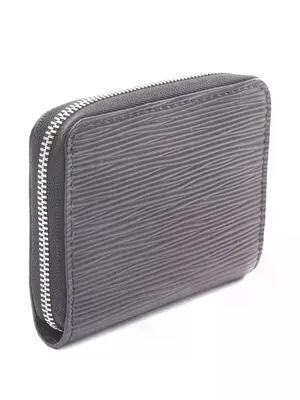LOUIS VUITTON 2021 Textured Leather Wallet - Grey