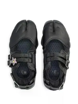 Nike Rift Sneakers With Floral Detail
