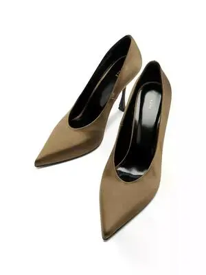 JUDE Pointed Pumps