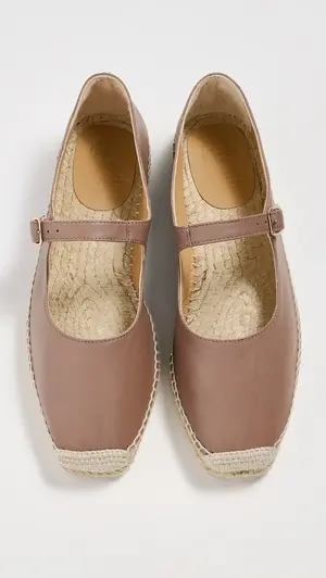 CastaÑer Pepa Mary Jane Flats