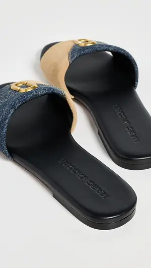 Marc Jacobs The Snapshot Slides