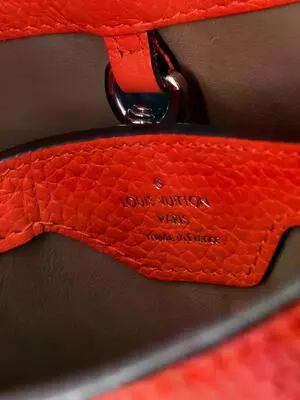 LOUIS VUITTON Capucines Bb Satchel - Red