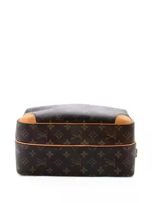 LOUIS VUITTON Nil Messenger Bag Monogram Canvas 28 Crossbody Bag - Brown