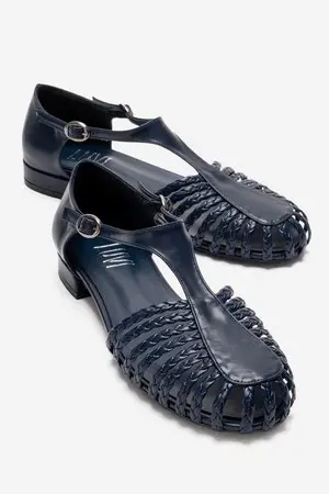 PROLOGUE SHOES Woven T-strap Sandal - Navy