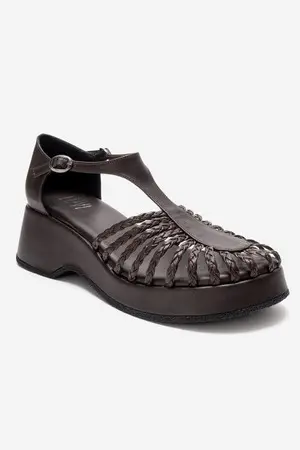 PROLOGUE SHOES Barry Woven Wedge Sandal - Brown