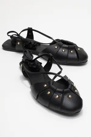FOREVER & ALWAYS SHOES Daria Leather Lace-up Sandal - Black