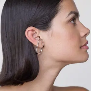 OUTOFOFFICE London Ear Cuff