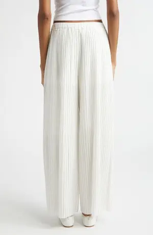 EENK Pleated Straight Leg Trousers