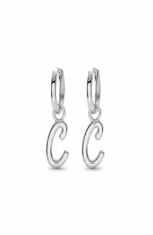 OAK & LUNA Mini Signature Initial Huggie Earrings Letter C