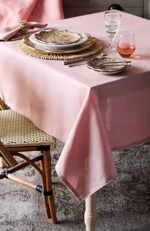 JULISKA Berry Scallop Linen Tablecloth