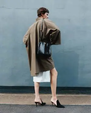 LIFFNER Pushlock Crossbody Bag