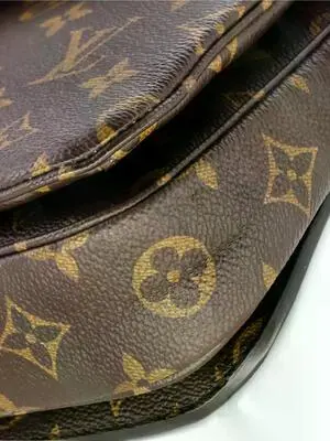 LOUIS VUITTON Pochette Metis Monogram Canvas Crossbody Bag - Brown