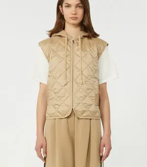 Max Mara Padded Quilted Gilet - Beige