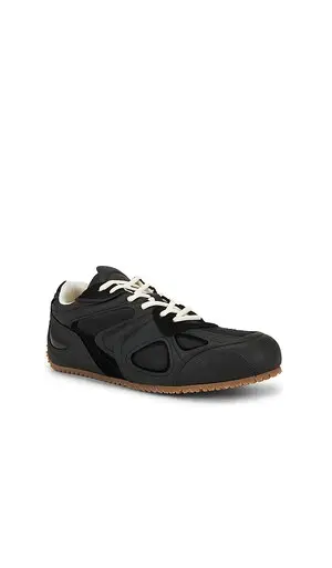 Axel Arigato Slow Runner In Black
