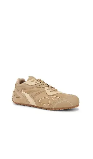 Axel Arigato Slow Runner In Tan