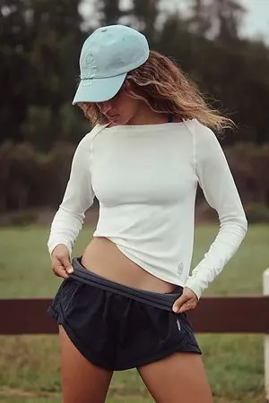 Curve Molding Long Sleeve Tops