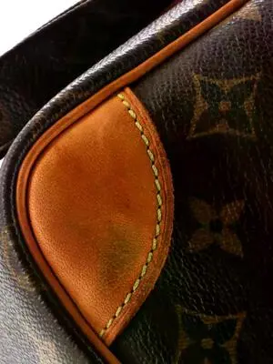 LOUIS VUITTON Nil Messenger Bag Monogram Canvas 28 - Brown