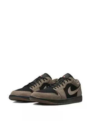 JORDAN 1 Low Se Sneakers - Brown