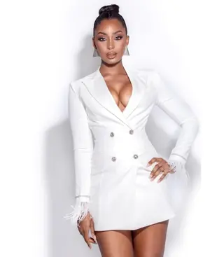 MISS CIRCLE Quilla Feather Crystal Sleeve Backless Blazer Dress
