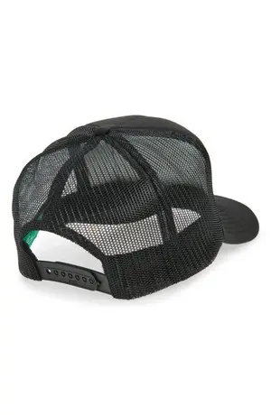 FRIDAY FEELIN’ Main Character Trucker Hat