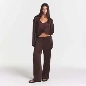 SKIMS Lightweight Satin Straight Leg Pant Espresso