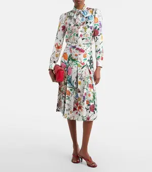 Gucci Vittoria Leather Thong Sandals