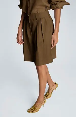 KENNETH COLE Pleated Linen Bermuda Shorts