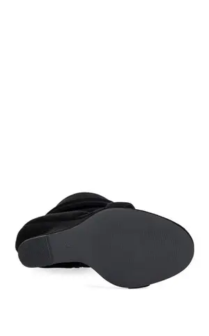AZALEA WANG Kyvelisa Wedge Sandal - Black