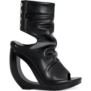 AZALEA WANG Circos Wedge Sandal - Black