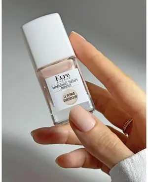 KURE BAZAAR PARIS Colored Nail Hardener Nail Polish