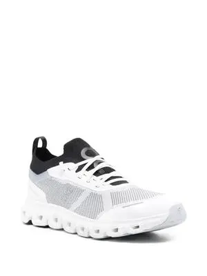On Versa Sneakers - White