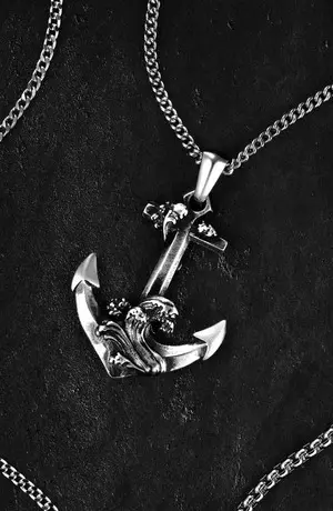 VINCERO Anchor Pendant Necklace