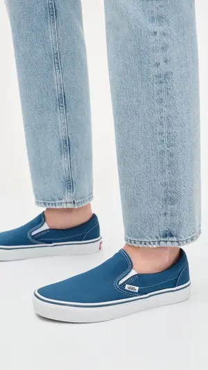 VANS Classic Slip-on Sneakers