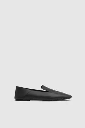 ST AGNI Minimal Flat Loafer