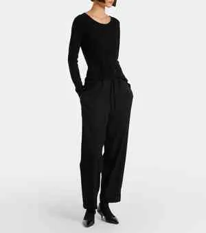 THE ROW Nezana Cashmere Sweater
