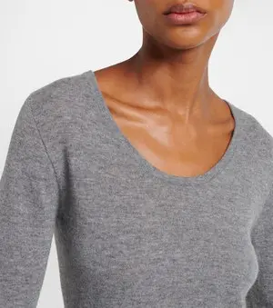 THE ROW Nezana Cashmere Sweater - Grey